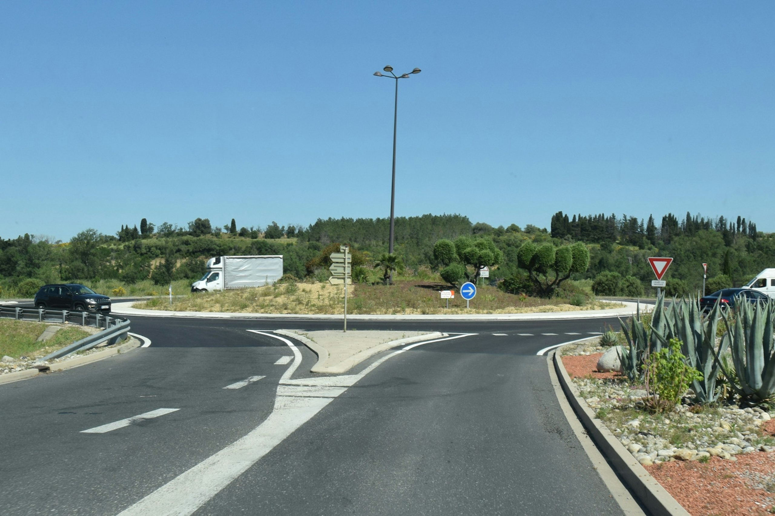 Règles des ronds-points: Comment l'utiliser correctement - Zutobi