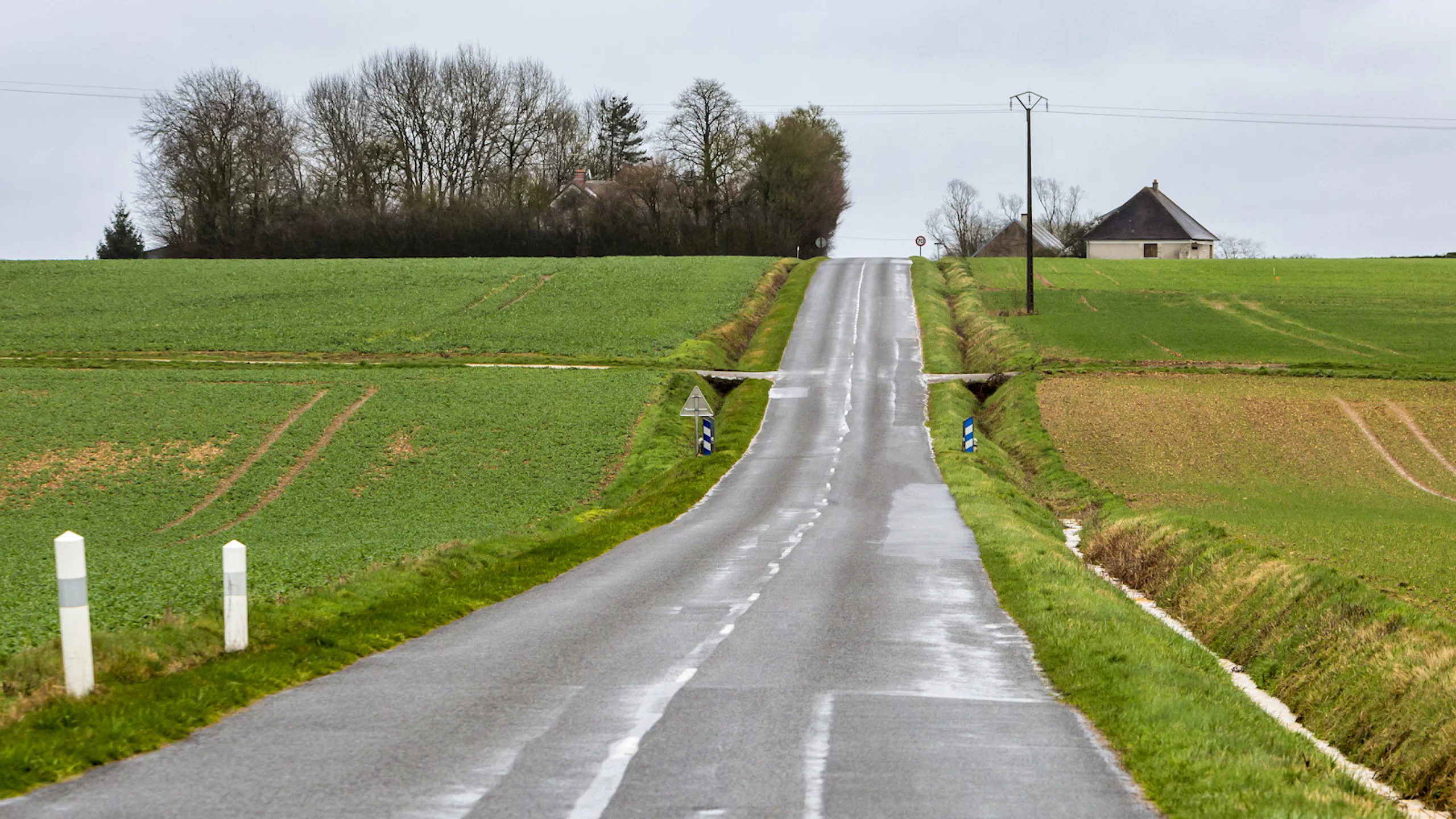 Marquage des voies de circulation et endroits où vous pouvez conduire